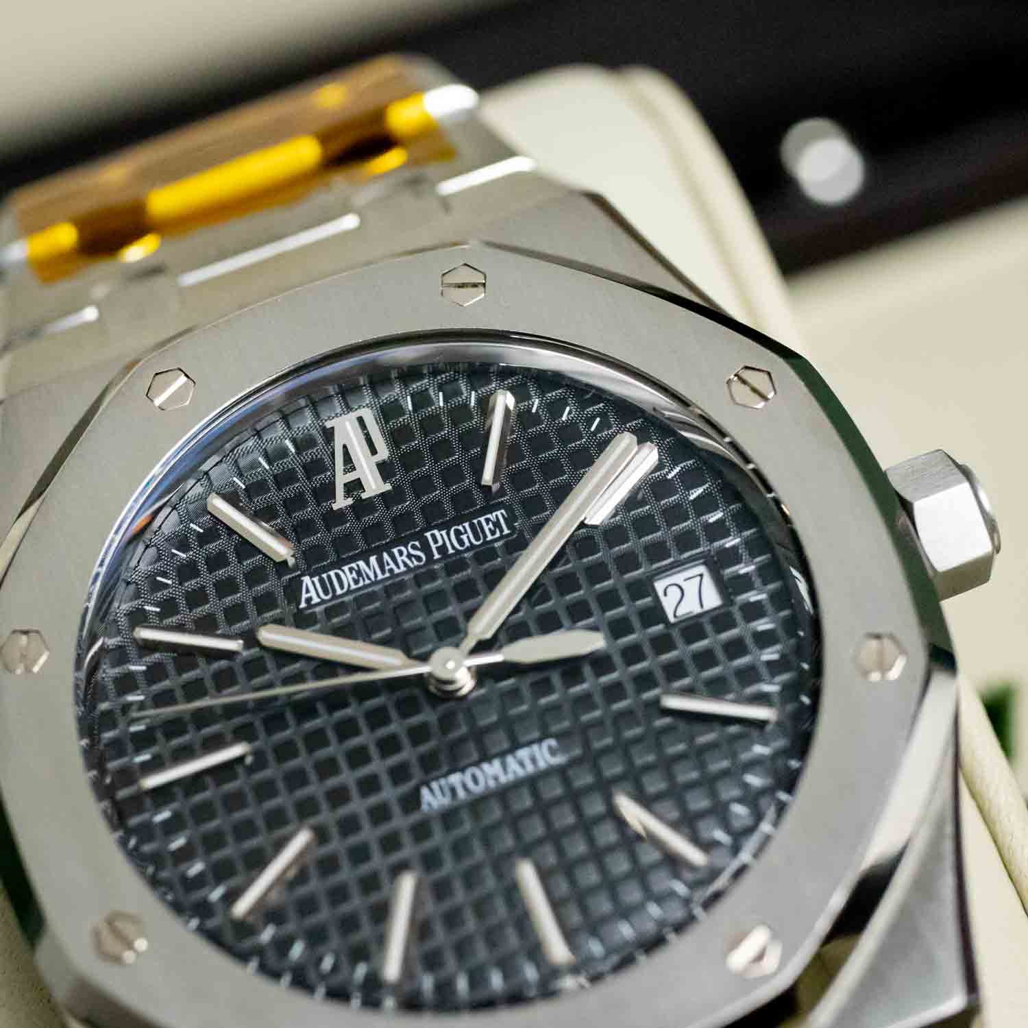 Audemars Piguet Royal Oak 15300 - AMSTERDAM VINTAGE WATCHES