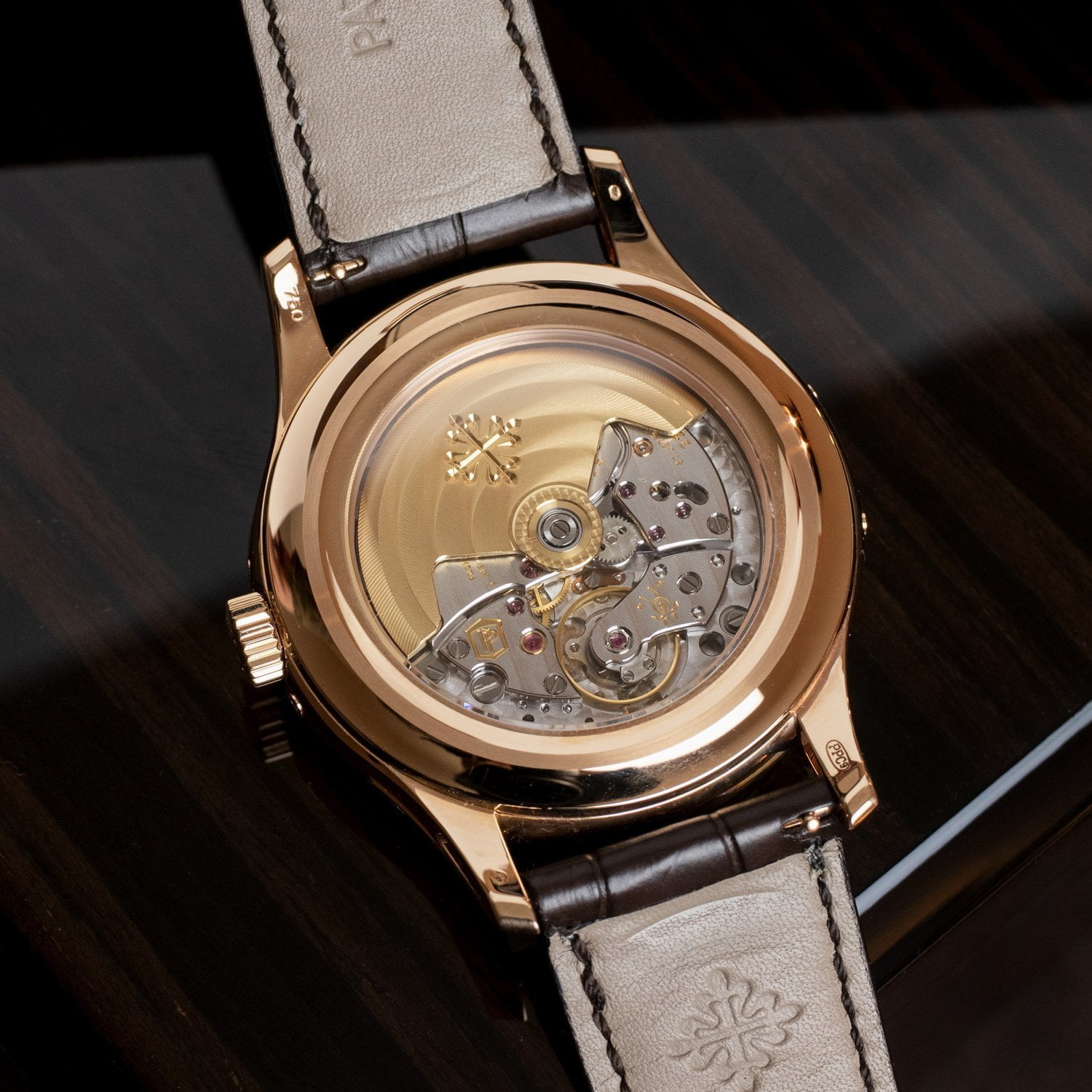 Patek Philippe Annual Calendar 5205R-001 - AMSTERDAM VINTAGE WATCHES