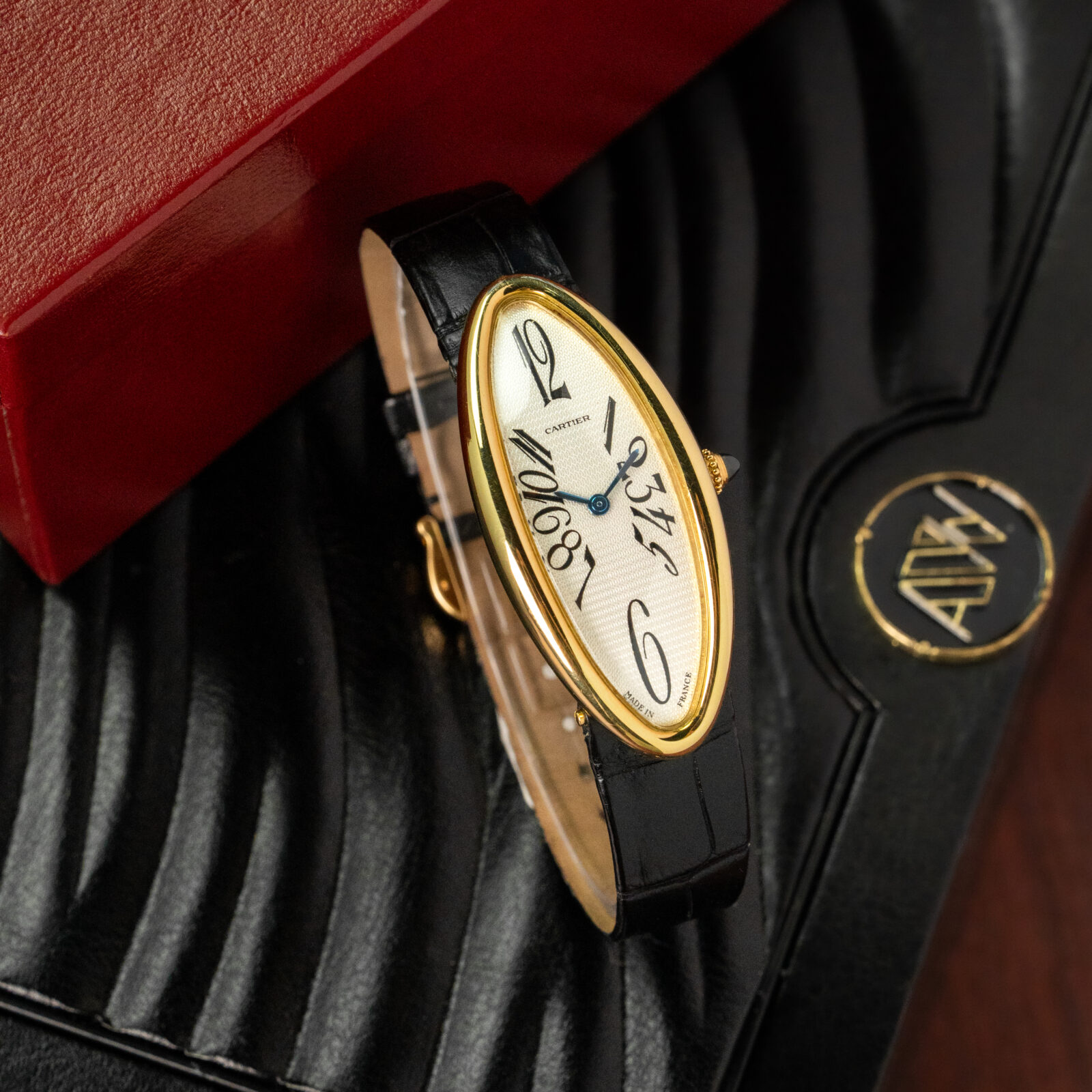 Cartier Baignoire Allongée 2605 - Amsterdam Vintage Watches