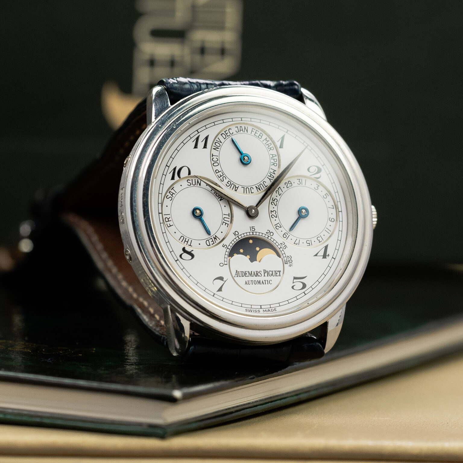 Audemars Piguet Quantième Perpétuel Classique - Amsterdam Vintage Watches