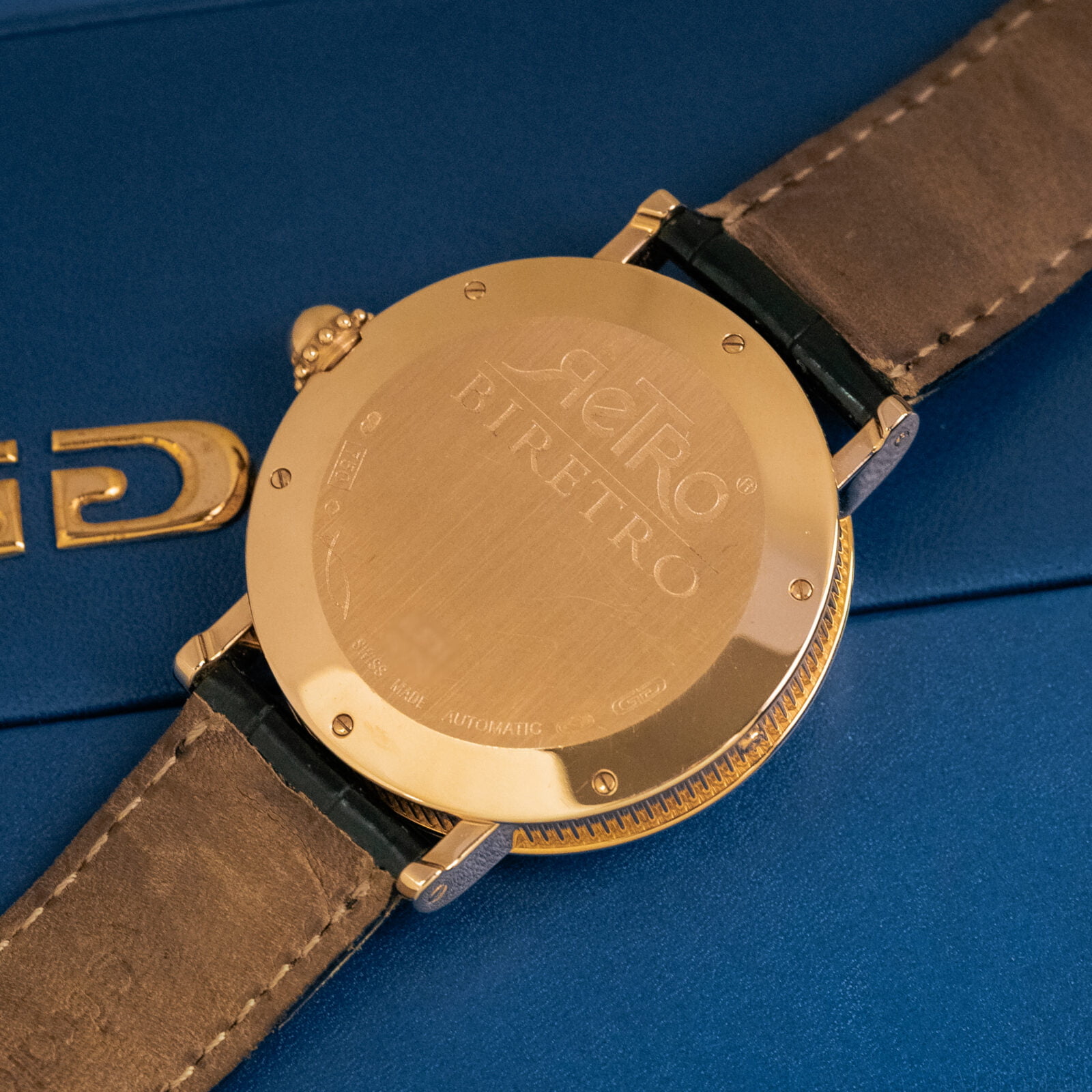 Gerald Genta Biretro G.3734.7 'Tahitian MoP' - Amsterdam Vintage Watches