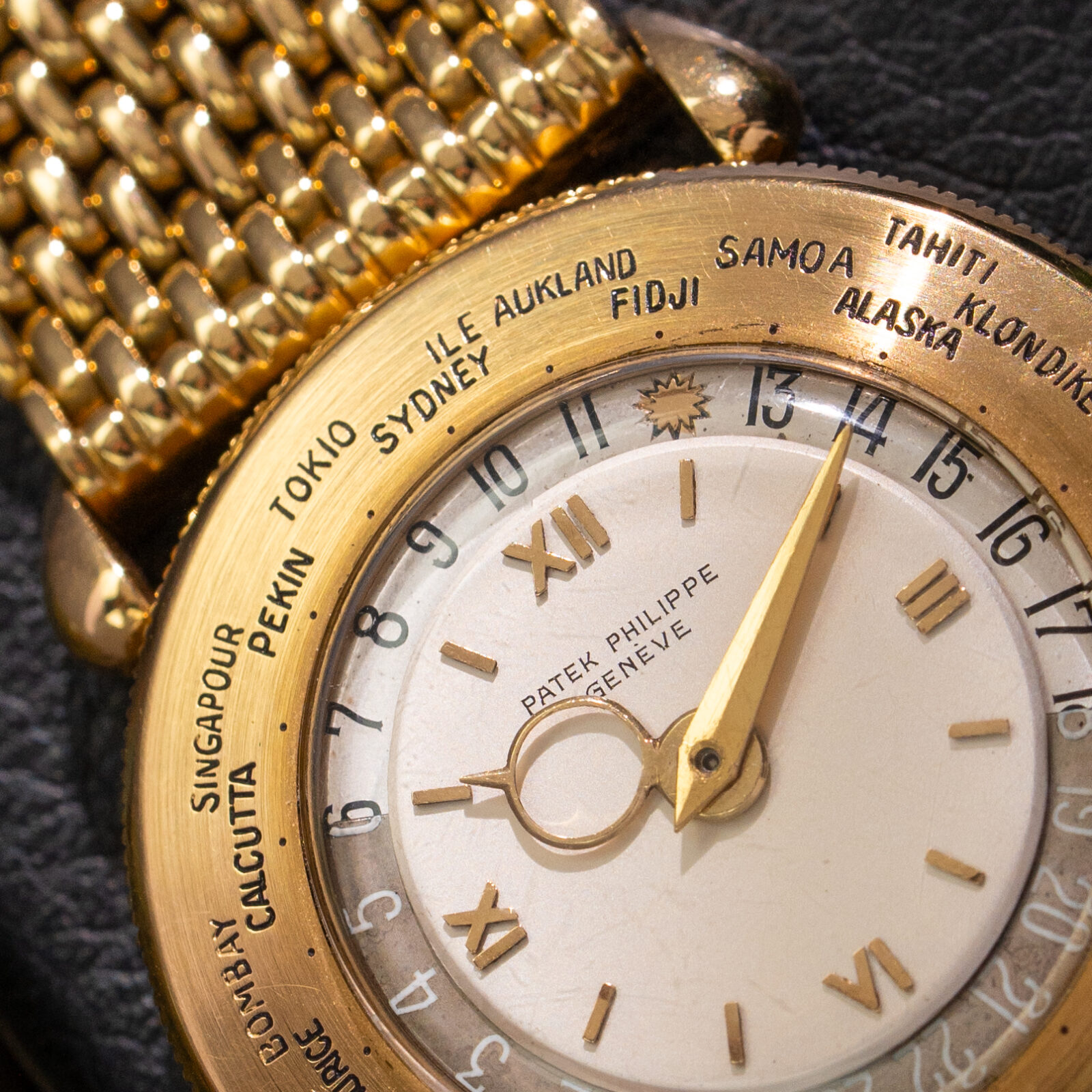 Patek Philippe World-Time 1415 - Amsterdam Vintage Watches