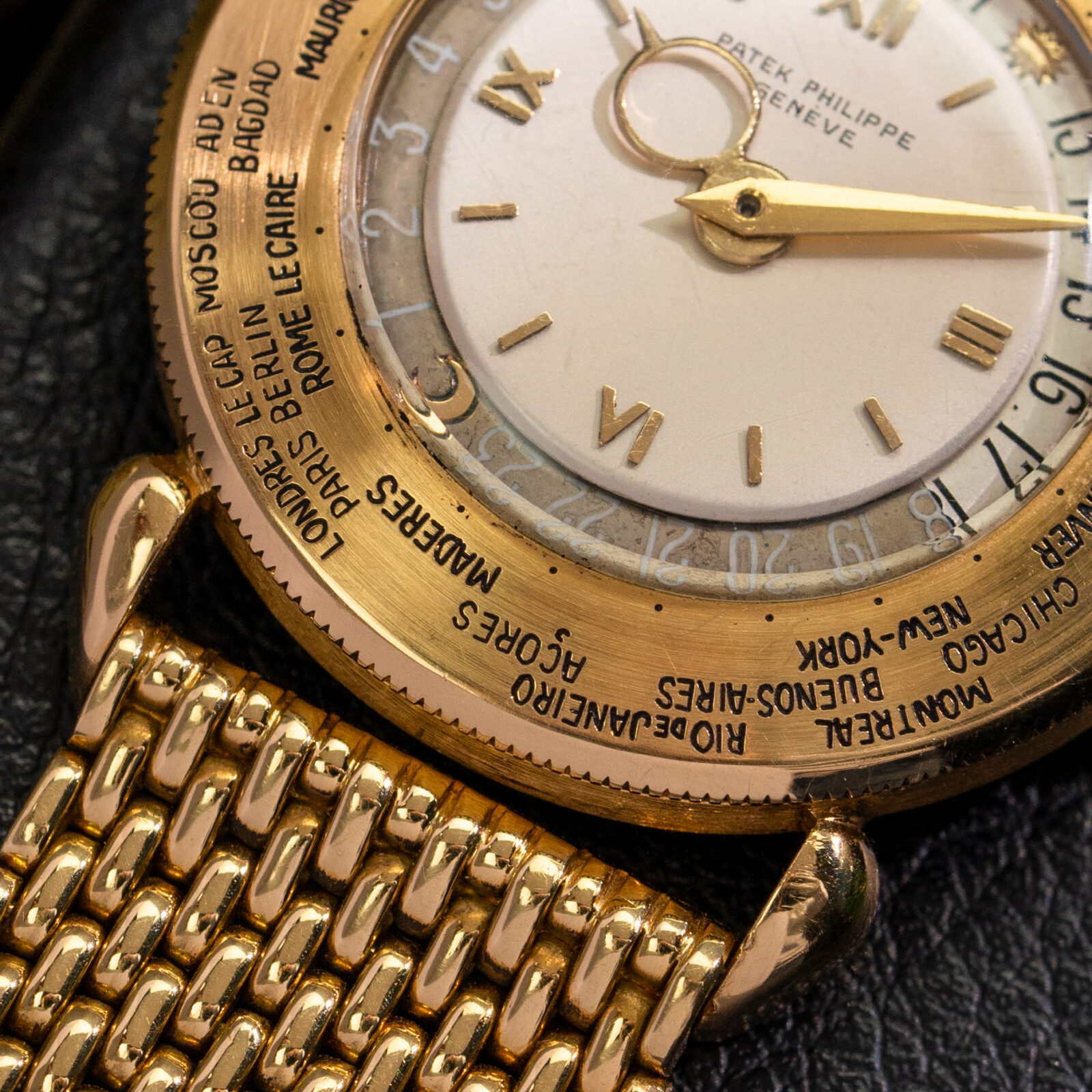 Patek Philippe World-Time 1415 - Amsterdam Vintage Watches